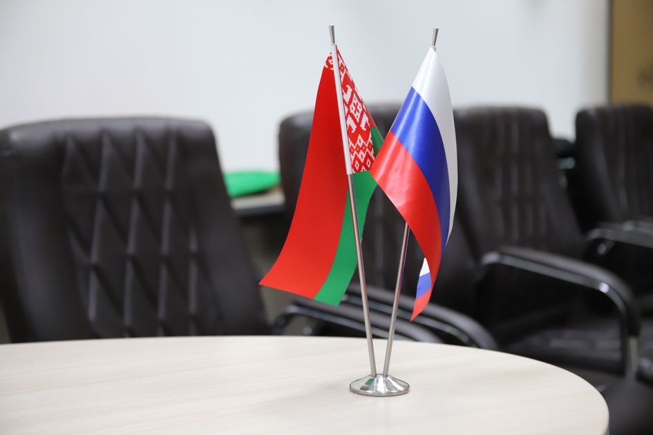 Belarus, St. Petersburg sign roadmap to support joint scientific projects