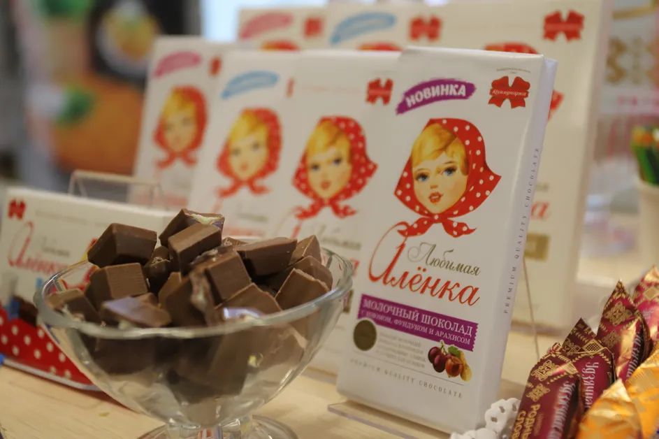 Favorite Alyonka for kids, marshmallows with strudel and Tom-yam chips ...
